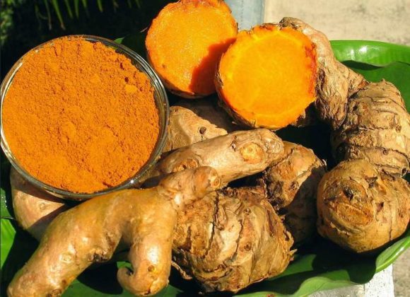 Curcuma: proprietà, benefici, dove si compra e CONTROINDICAZIONI