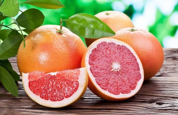 Pompelmo: proprietà, benefici per la salute, usi e controindicazioni