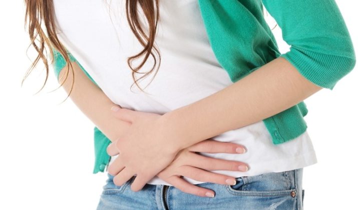 Intossicazione alimentare: sintomi, cosa fare e possibili rimedi naturali